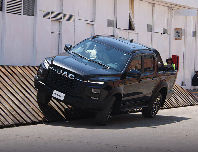La totalmente nueva pickup T9 que se une a la familia Frison ya está disponible en México